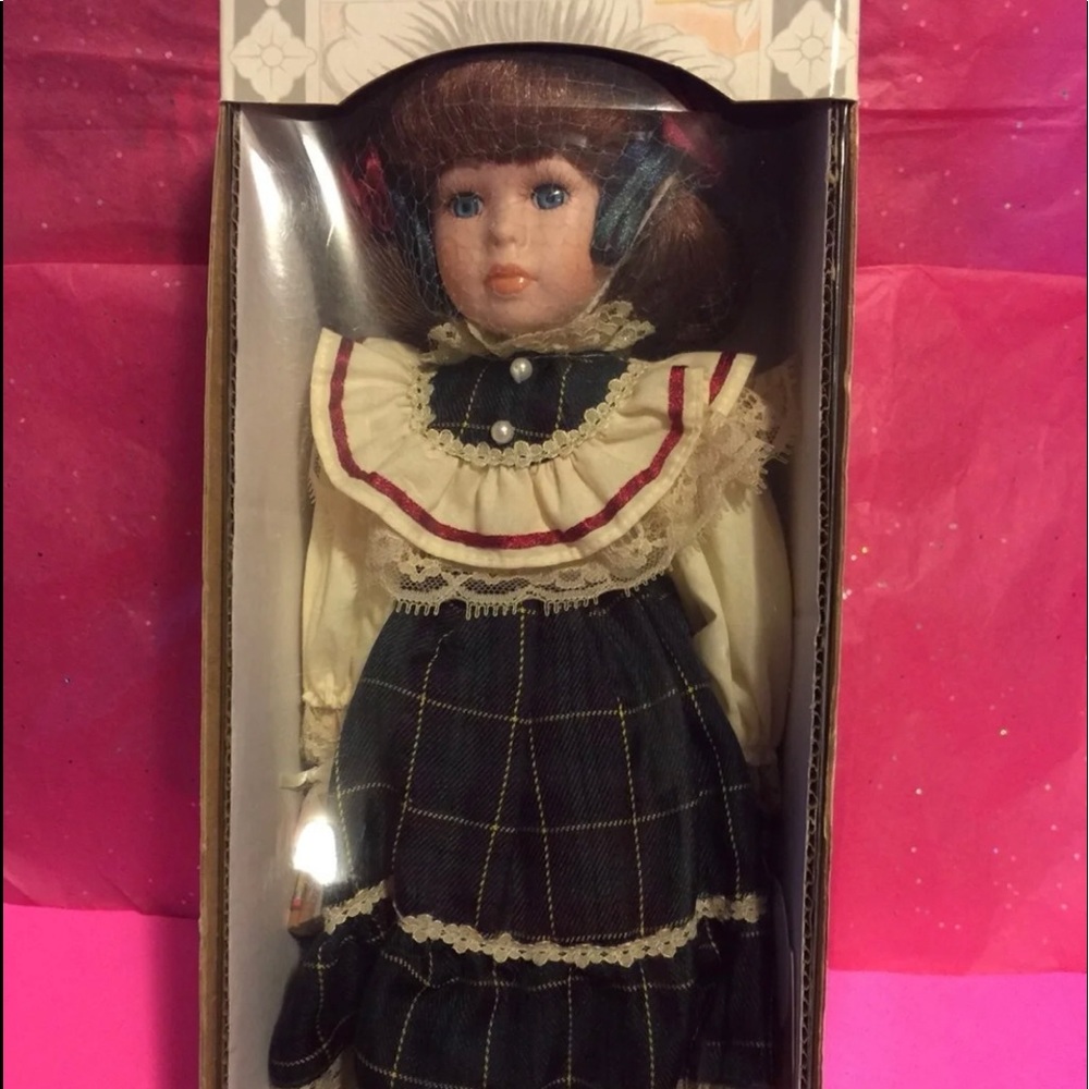 The Leonardo Porcelain Collection - Gem